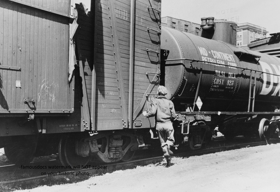 1940 Hobo Boy Hopping Train PHOTO Freight Train Railroad Car Dubuque ...