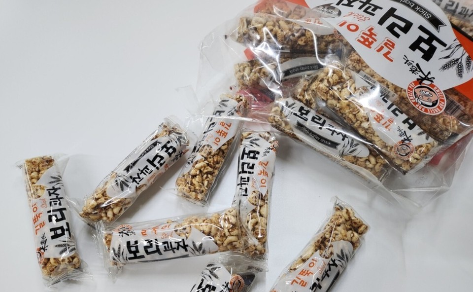 Korean Popular Snack UNCLE POP GILJJUKI Long Stick Barley Snack 400g X ...