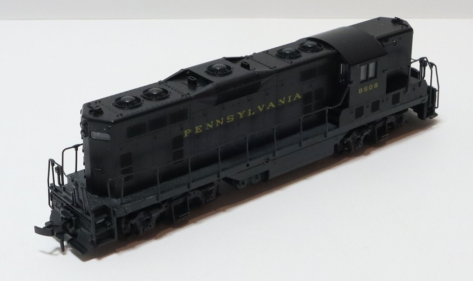 Atlas HO Gauge No. 8212 GP-7 Diesel Locomotive Pennsylvania Model Train ...