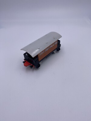 F549 Thomas The Tank Engine and Friends HENRIETTA Coach Train Car ERTL ...