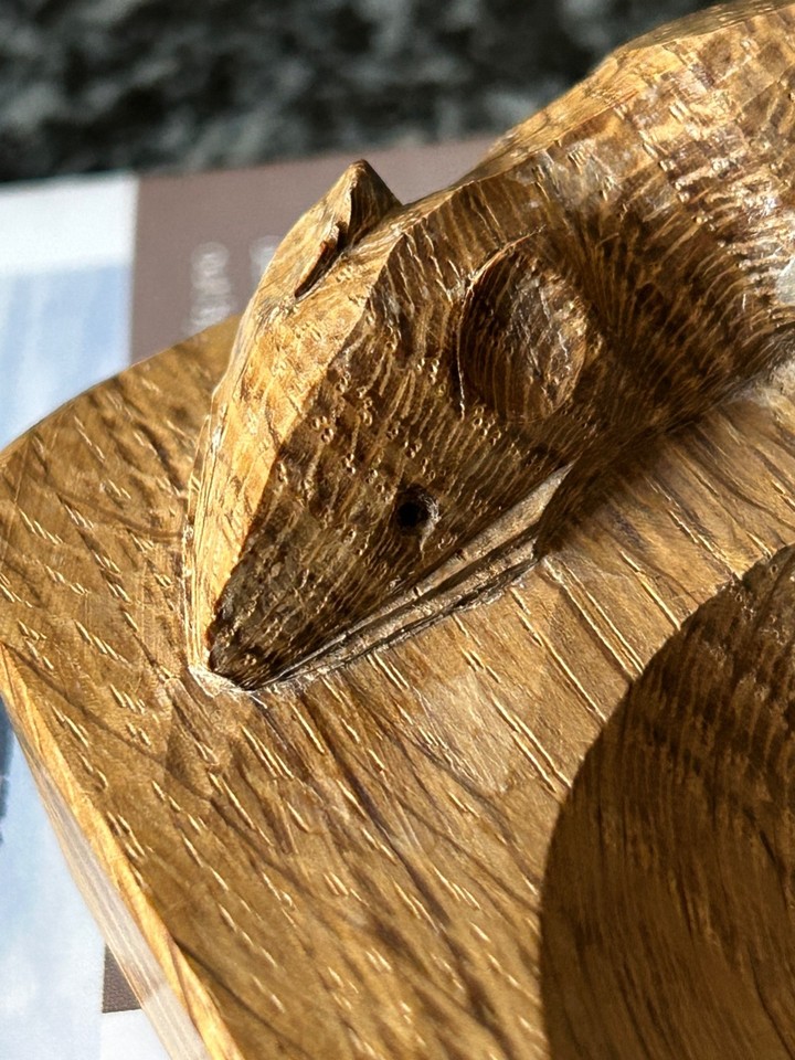 ROBERT MOUSEMAN THOMPSON HAND CARVED OAK PIN TRAY WITH SIGNATURE MOUSE ...