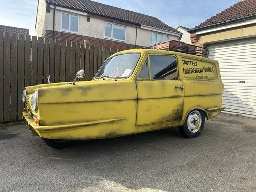 Reliant Regal Supervan 3 Del Boy Trotter Van Only Fools And Horses ...