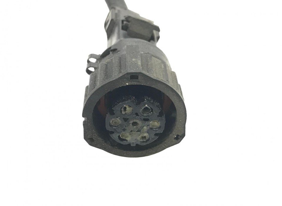 Switch 2025739 SCANIA Battery Master For P G R T Truck F K N-Series Bus ...