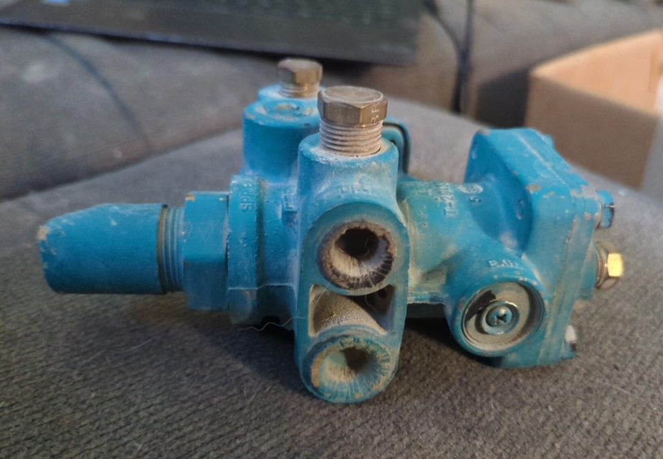 Bendix T‑294836‑C Trailer Spring Brake Control Valve | New Old Stock | eBay