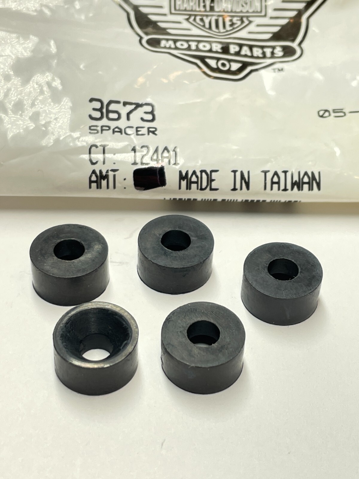 (1) ONE GENUINE OEM HARLEY-DAVIDSON WINDSHIELD SCREW SPACER 3673 FAST ...