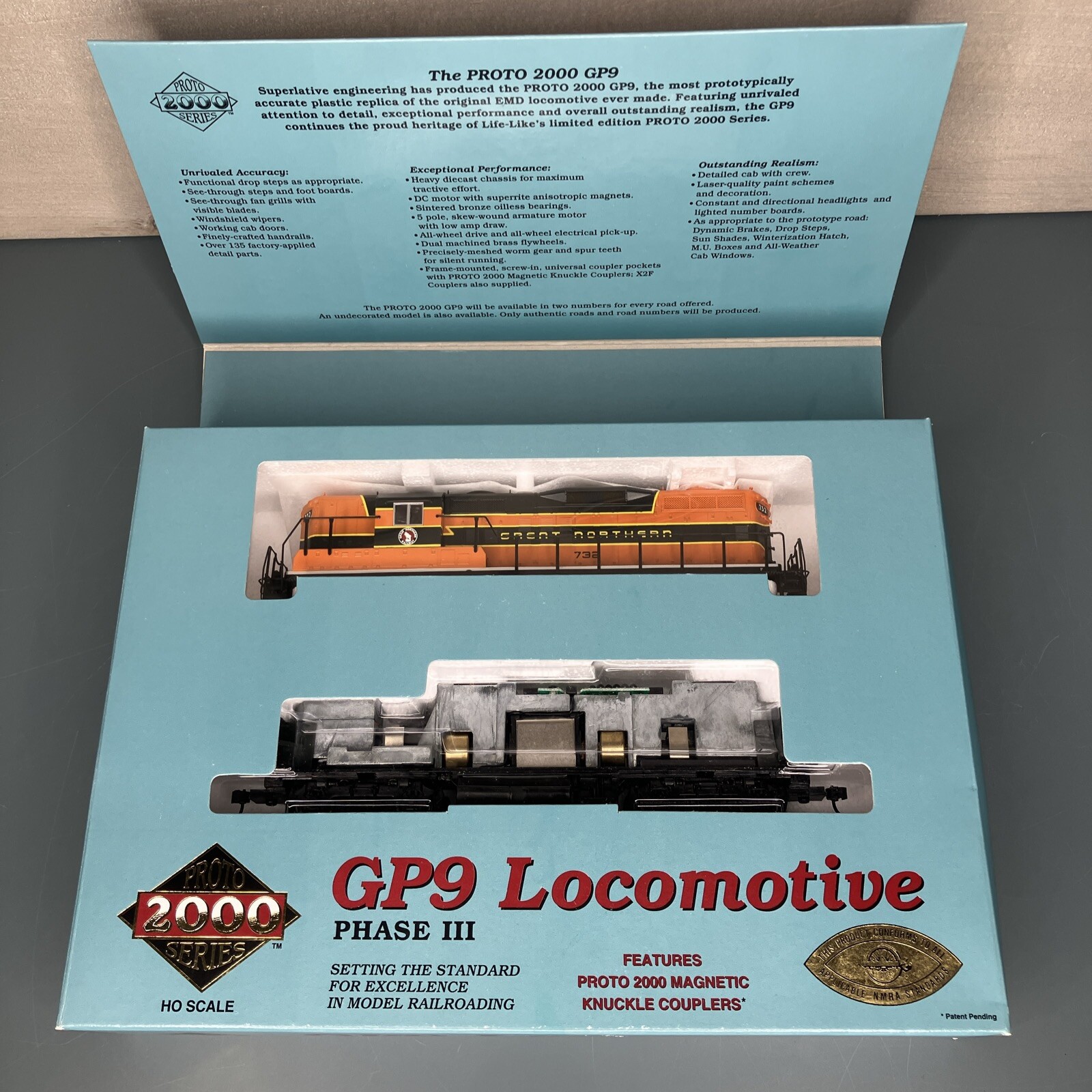 Proto 2000 HO Scale Great Northern #732 GP9 Diesel Locomotive Phase III ...