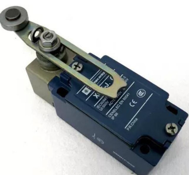 ZCK-Y13C ZCKY13C 1pc NEW Schneider Limit Switch #LRR | eBay