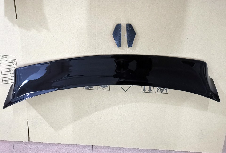 Rear Window Roof Spoiler for VT / VX / VY / VZ Holden Commodore Sedan ...