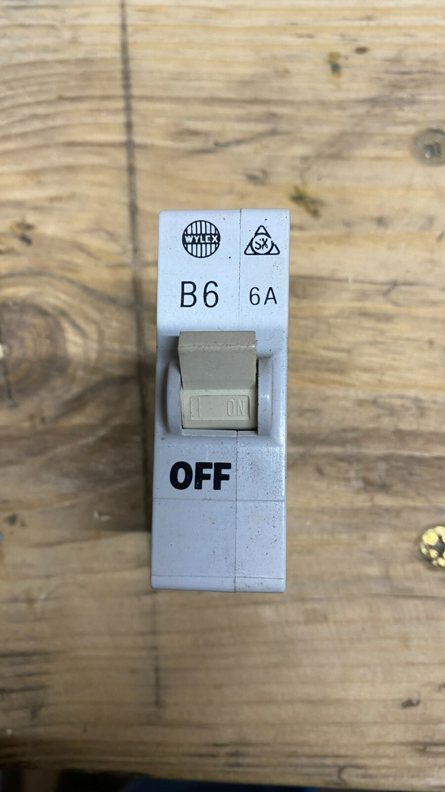 Wylex BS 60898 / BS 3871 Type B Plug In MCB B6 B10 B16 B20 B32 B40 B45 ...