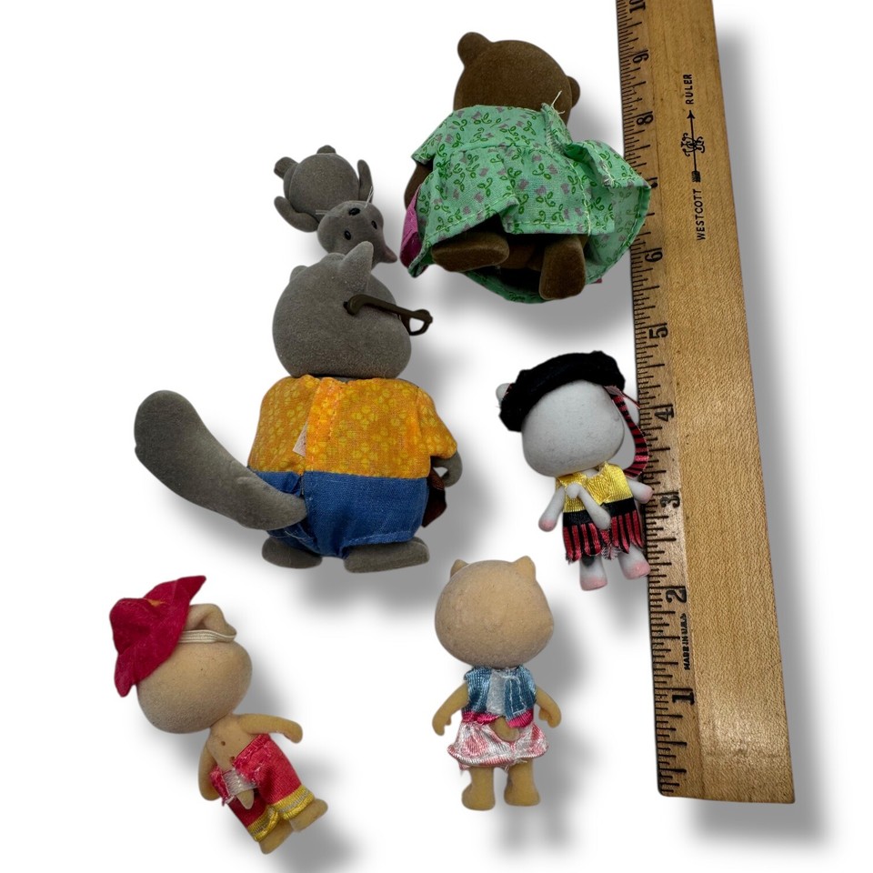 Lot of Lil Woodzeez Calico Critters Mixed Figures | eBay