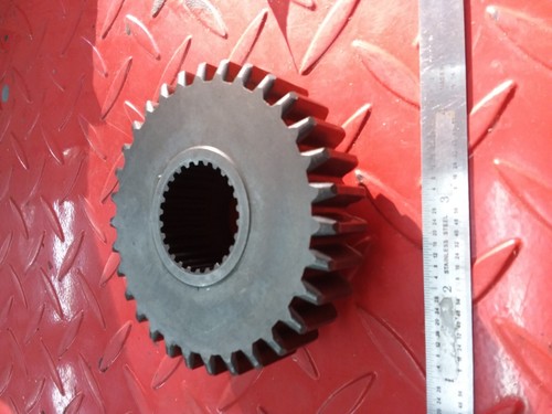 19803105002 19803105001 MITSUBISHI SATOH CATERPILLAR FRONT GEAR PTO 31 ...