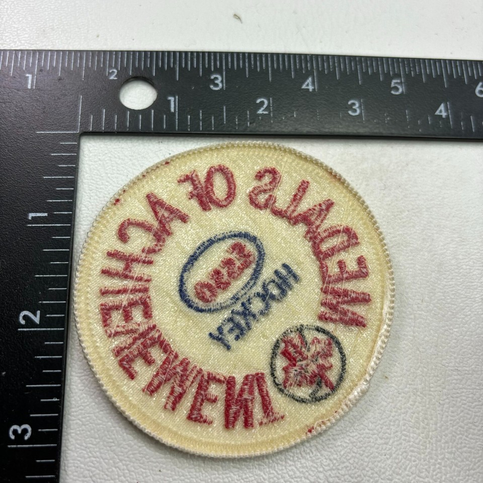 Vintage Canada ESSO GAS STATION SPONSOR HOCKEY MEDALS OF ACHIEVEMENT ...