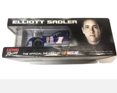 2015 Elliott Sadler #1 One Main Financial Ford 1/24 Lionel HOTO NASCAR ...