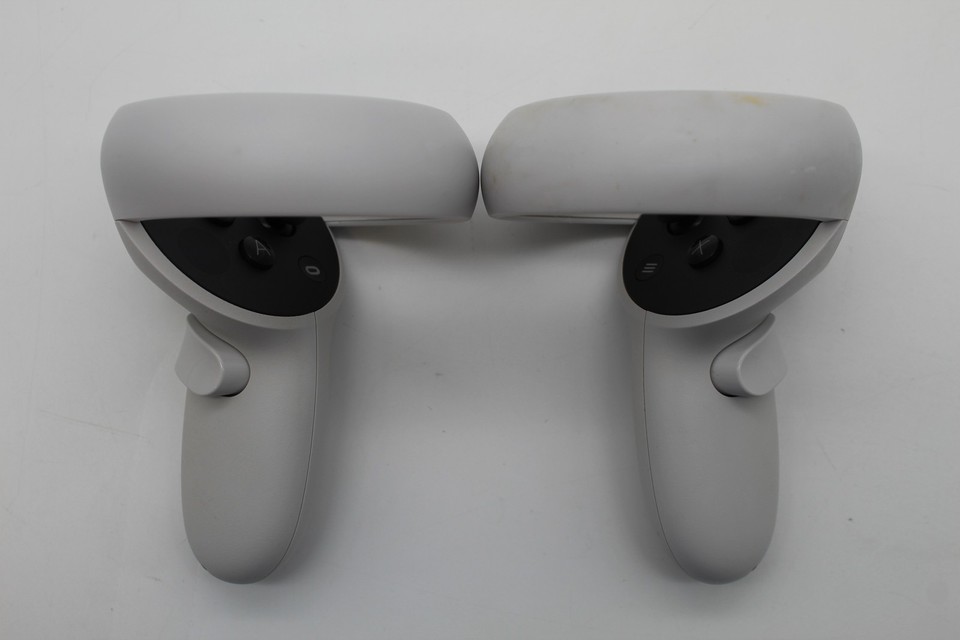 Oculus Quest 2 VR Headset Bundle 256GB *Damaged Left Controller ...