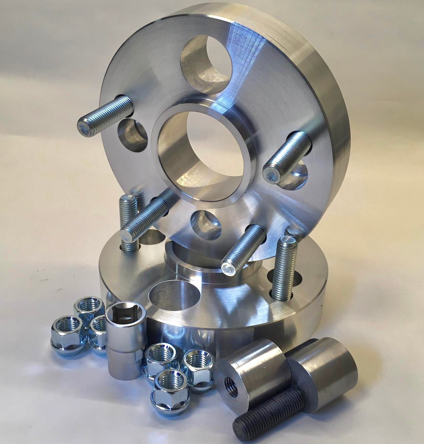 30mm Adapters Ford Mustang 4x108 to fit 5x4.5 5x114.3 70.5 Mustang ...