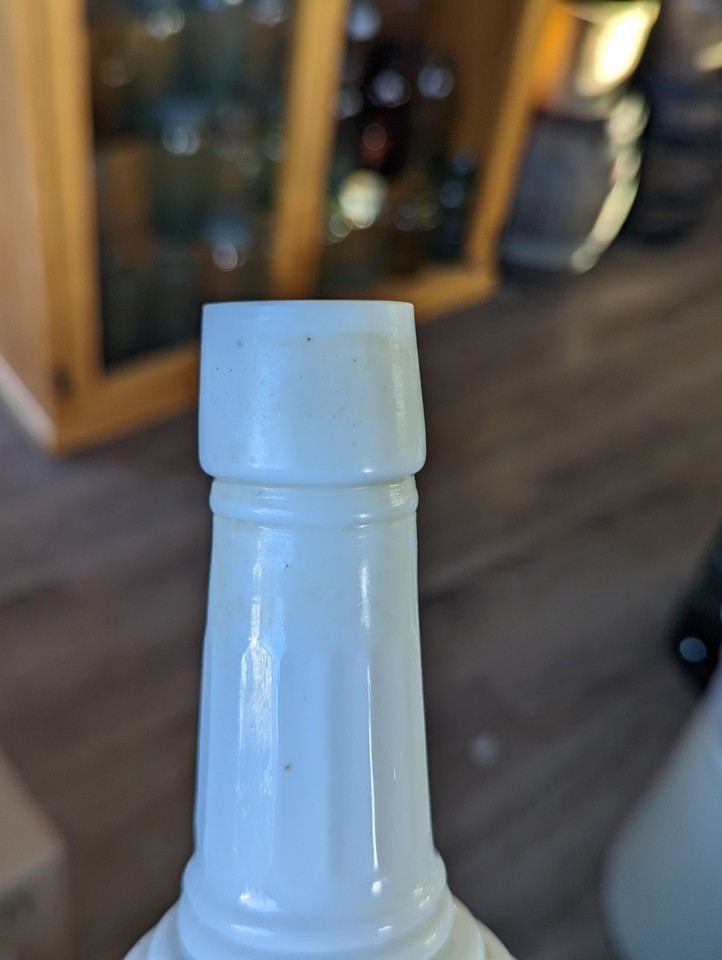 **RARE** Quart Sized Milk Glass Bitters Whiskey RW Davis Drug Co ...