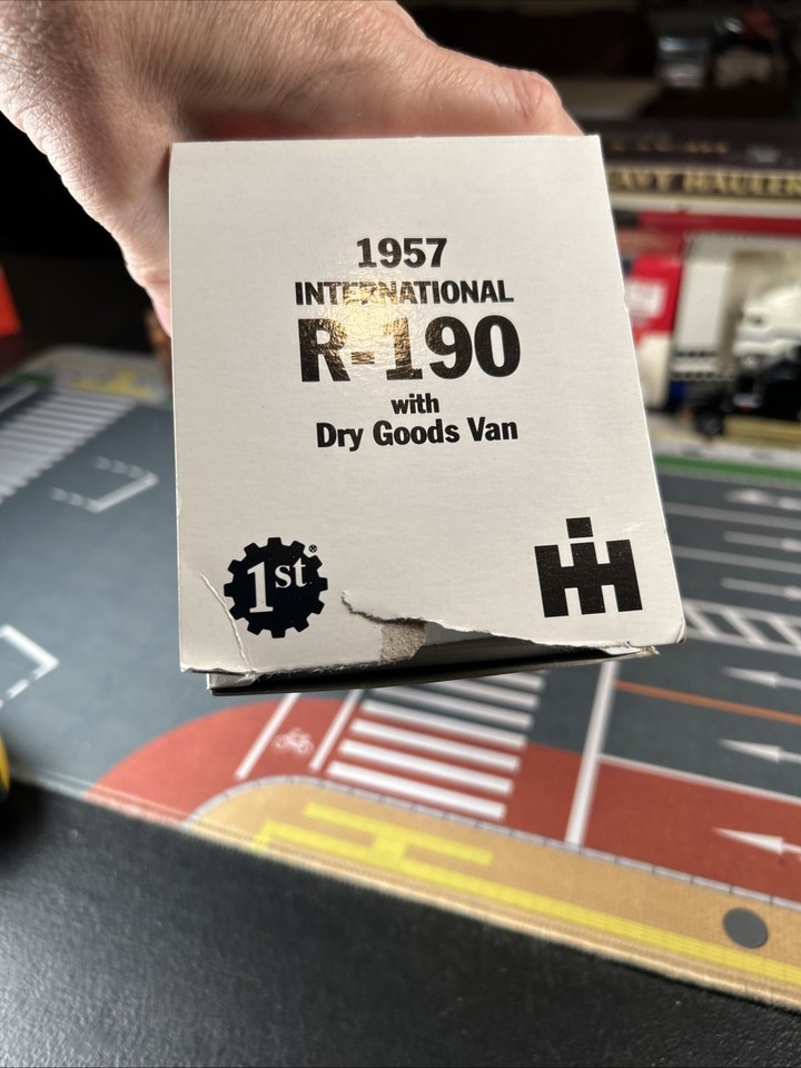 First Gear 1957 International R-190 Dry Goods Van IH Anniversary 1/34 ...