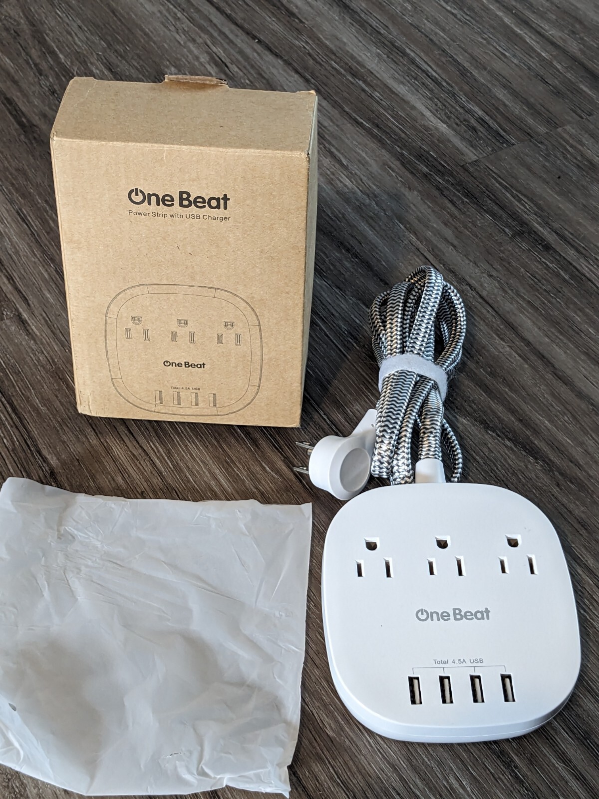 One Beat Desktop Power Strip 3 A/C Plugs 4 USB | eBay