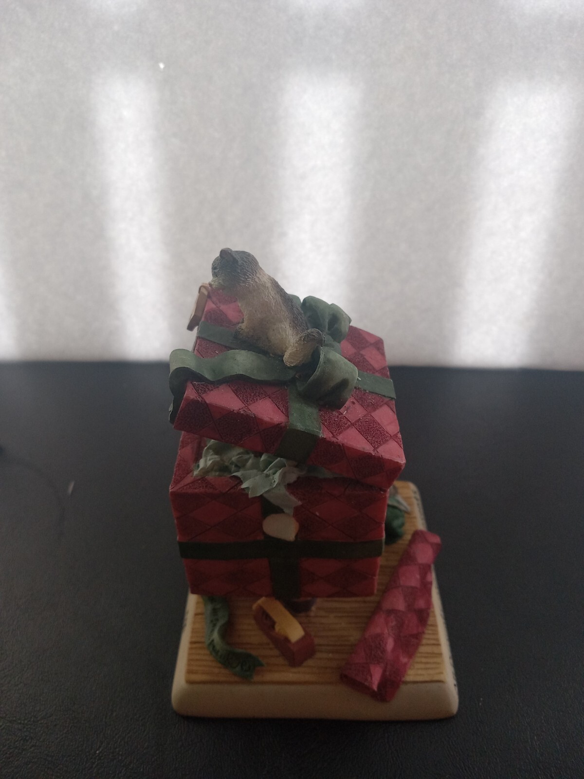 ZINGLE-BERRY (WRAPPED UP) COLLECTIBLES LILLIE BERRY IN A GIFT BOX RESIN ...