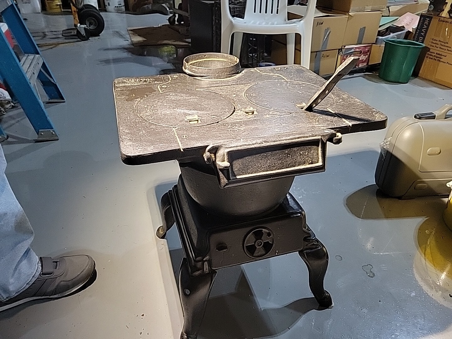 Antique Old VESTAL STOVE CO SWEETWATER TN #5 CAST IRON SMALL COAL STOVE ...