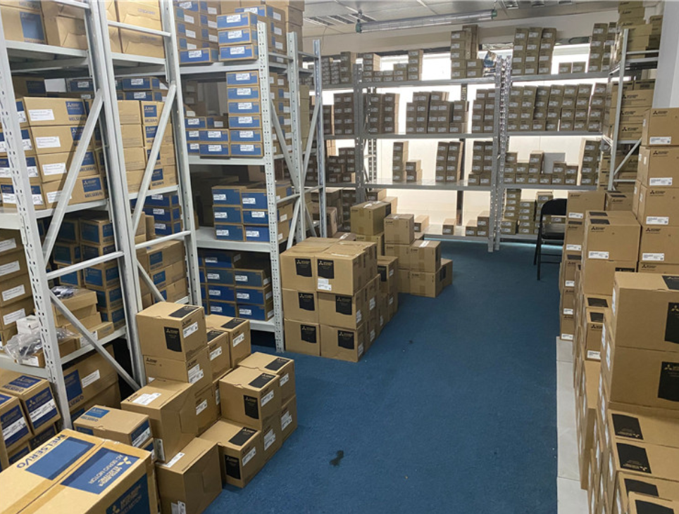 1PC Mitsubishi MR-JE-300C Servo Drive MRJE300C Expedited VIA DHL for ...