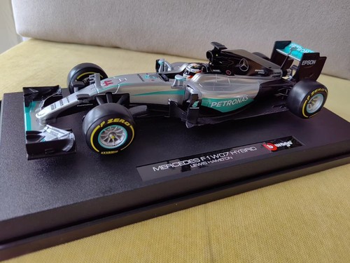 Mercedes F1 WO7 Hybrid Lewis Hamilton F1 Circuit Alloy Model Silver 1: ...