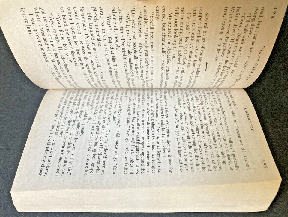 Outlander - Diana Gabaldon (1st pb edition 4th print) stepback cover ...