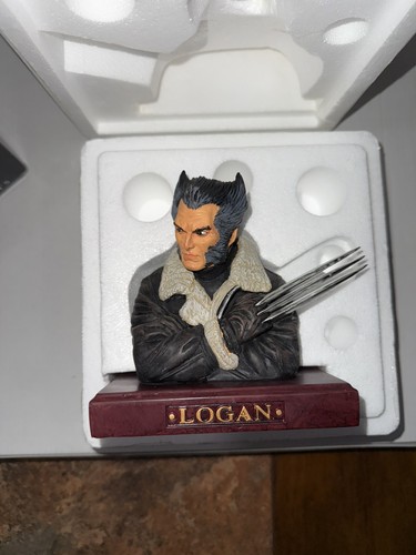 Earth X Logan 2001 Wolverine Bust Limited 8261/8900 5” Dynamic Forces ...