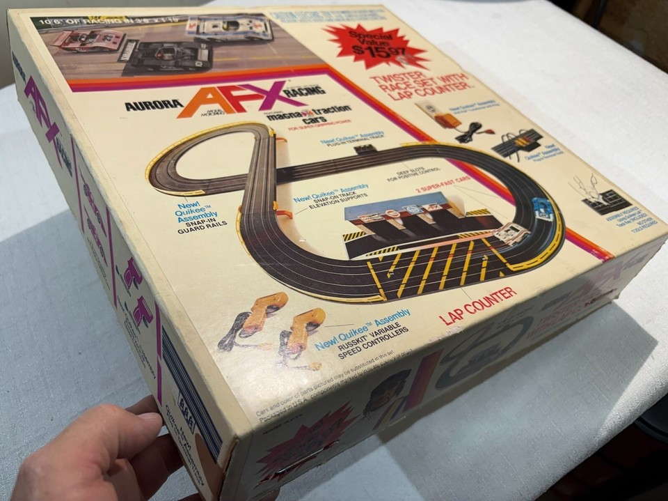 READ - AURORA AFX TWISTER RACE SET BOX HO SLOT CAR- SHADOW PORSCHE 917 ...