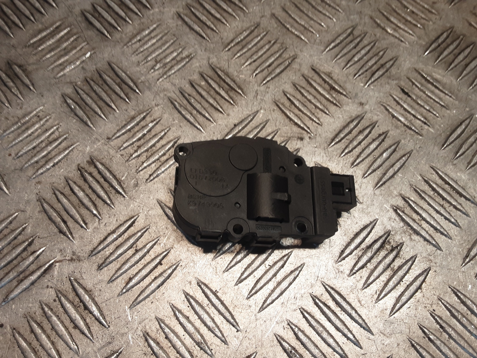 MERCEDES-BENZ Classe C W204 Air Clapet Moteur 2218200042 | eBay