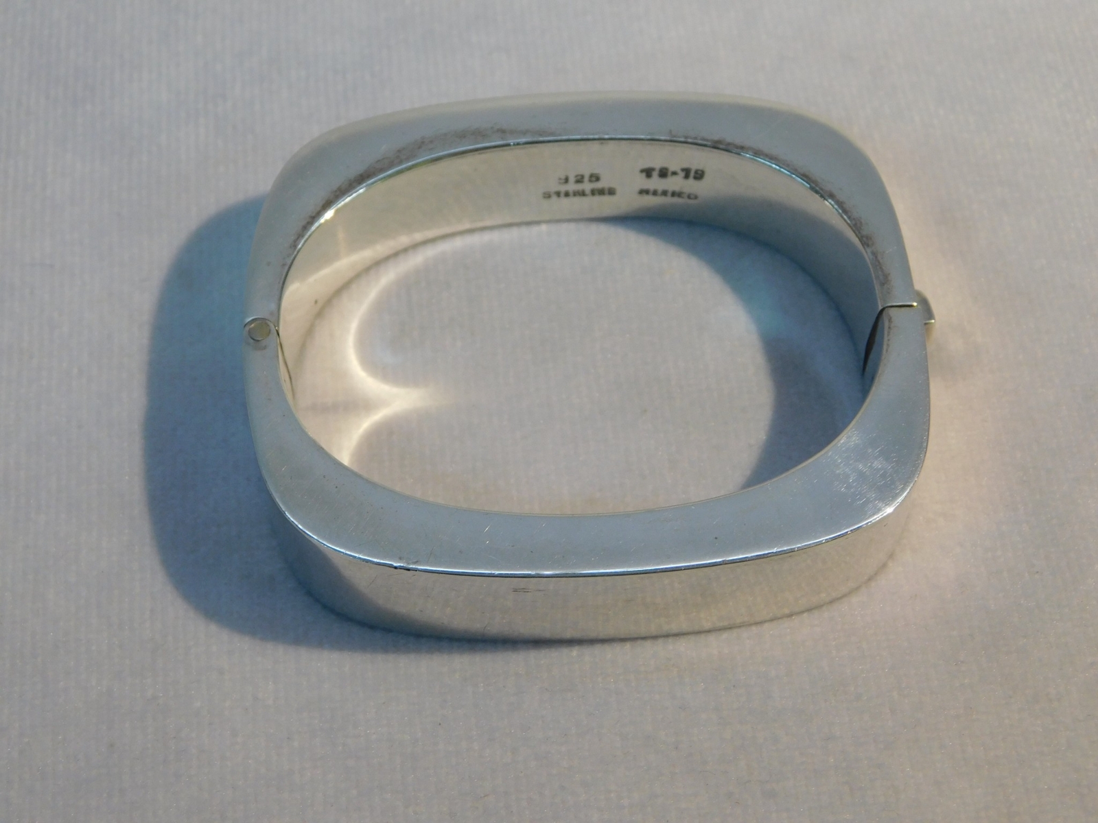 Vintage Mexico Sterling Silver Rounded Square Bangle … - Gem
