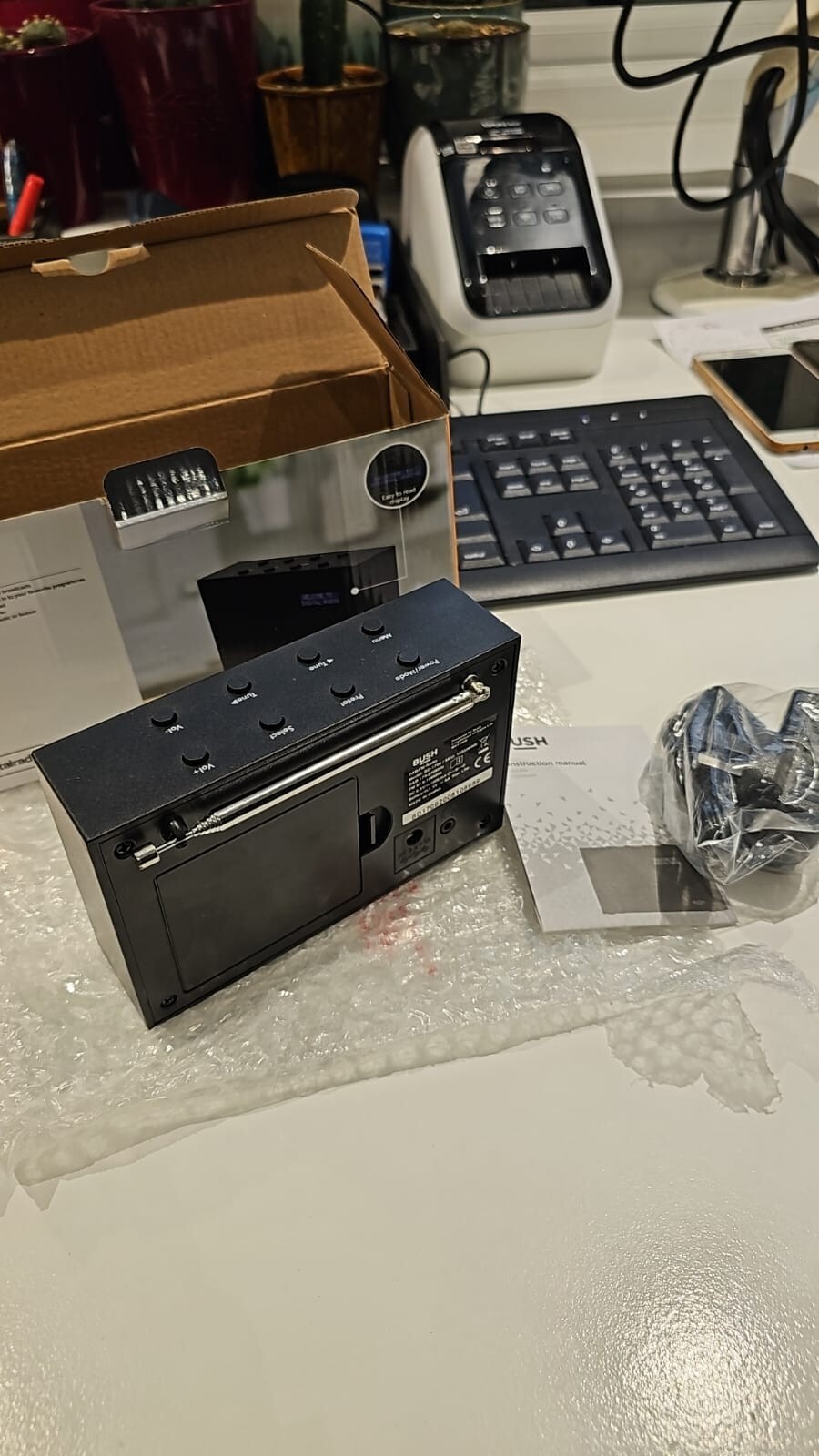 BUSH PORTABLE 824/2303 DAB/FM RADIO MAIN OR BATTERY POWERED LCD DISPLAY ...