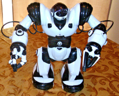 Toy Robot By WowWee Robosapien Humanoid R/C Black/White No Remote 14 ...