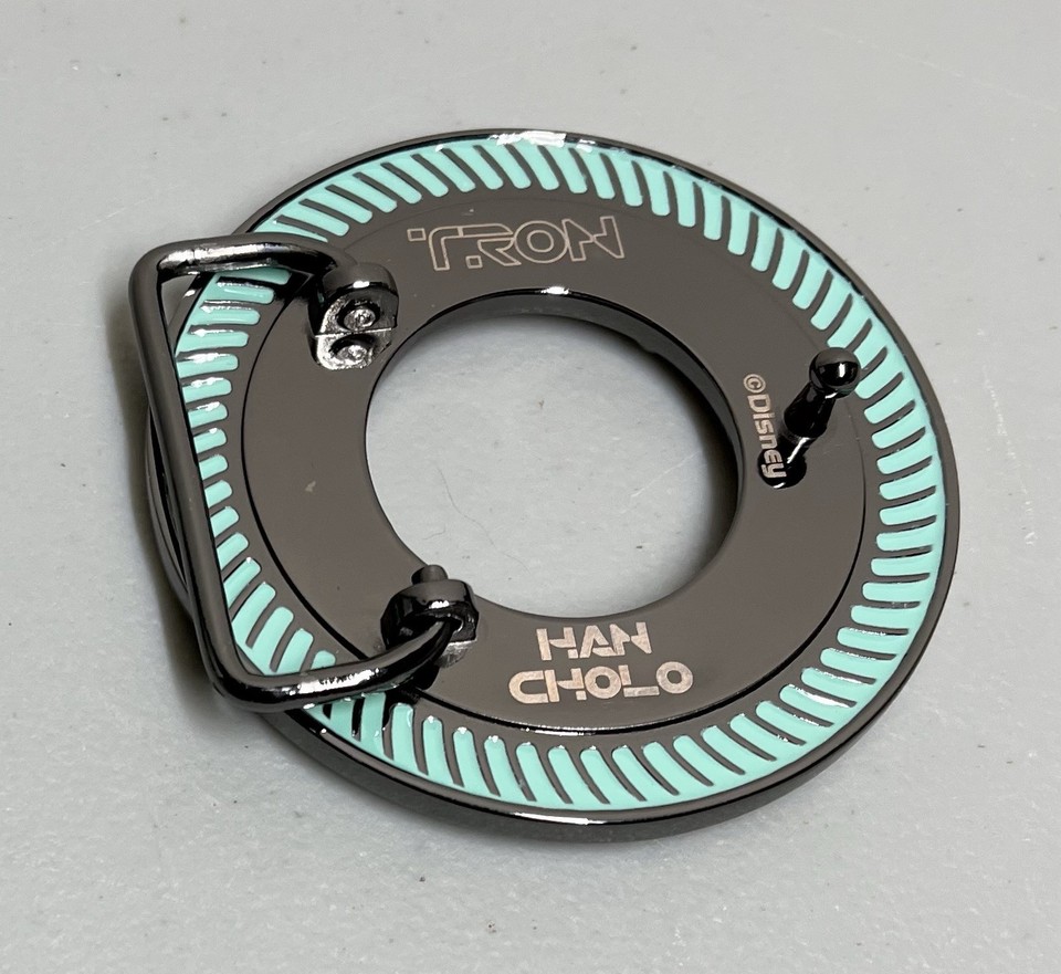 Tron Legacy Han Cholo Identity Disc Sam Flynn Deluxe Belt Buckle 2010 ...