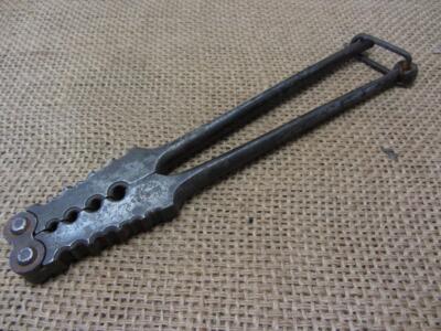 Vintage Thread Tapping Tool Machinist Tools Antique Farm Old 11190 | eBay