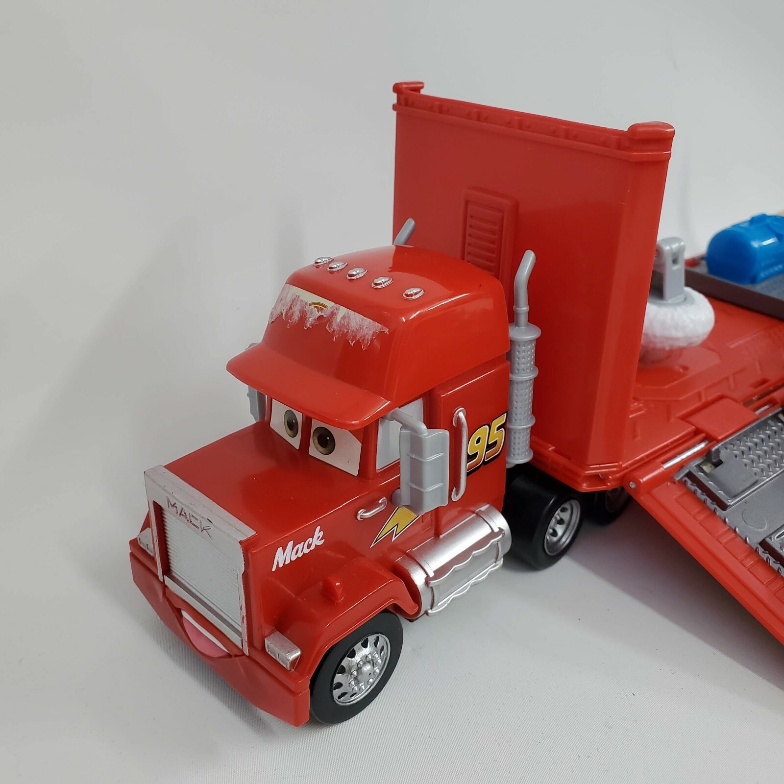 Disney Cars Wheel Action Drivers Mack Playset Fold Up Semi Truck 2015 ...