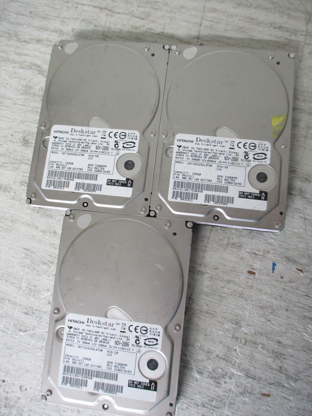 Lot of 3 Server Hard Drives RAID Hitachi HDT722525DLAT80 250GB HD ATA ...