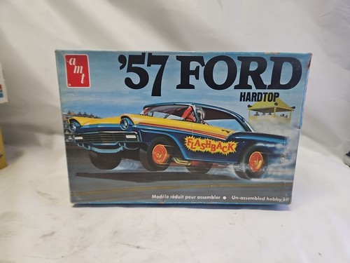 AMT '57 FORD HARDTOP FLASHBACK 1/25 SCALE MODEL KIT | eBay