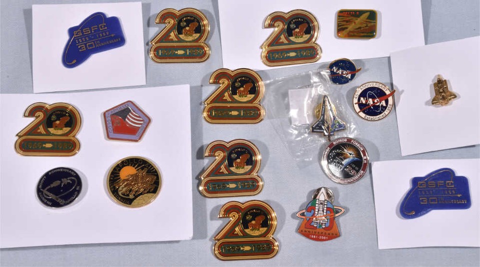 NEW NASA LAPEL PINS- SET OF 18 ASSORTED MISSION & ANNIVERSARY - APOLLO ...
