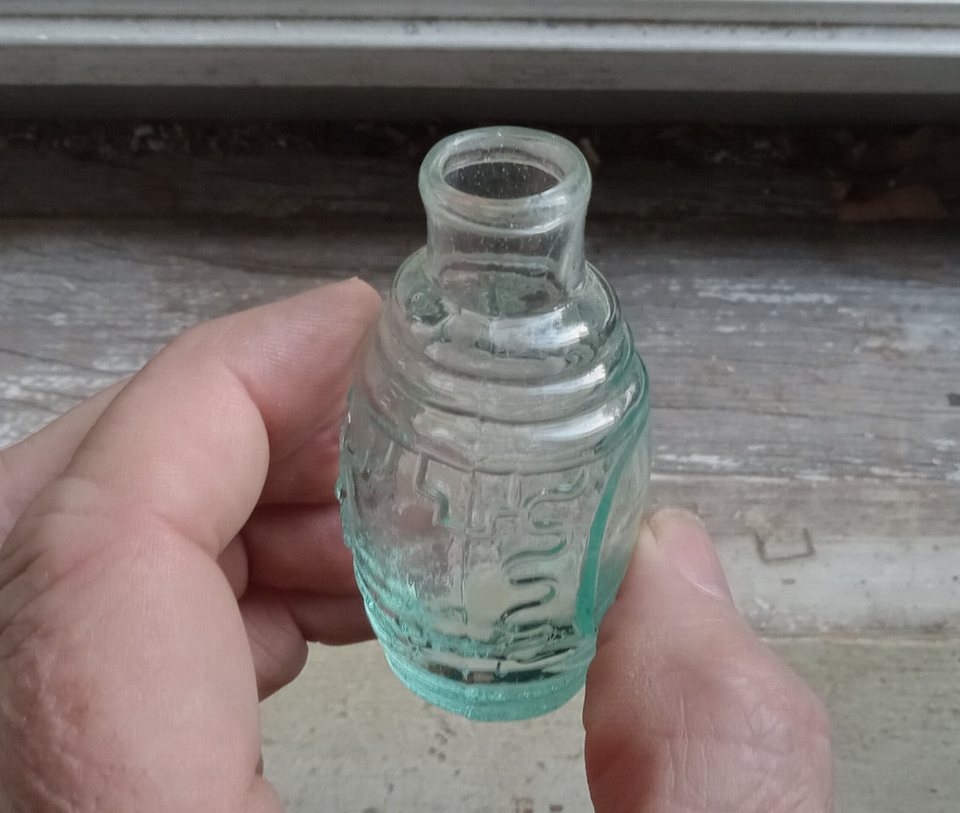 1860 FANCY EMBOSSED BARREL SHAPE COLOGNE BOTTLE CRUDE ROLLED LIP SHINY ...