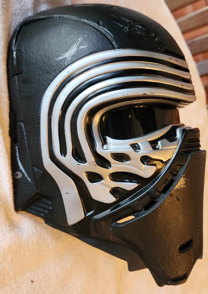 Hasbro Star Wars The Force Awakens Kylo Ren Voice Changer Mask | eBay