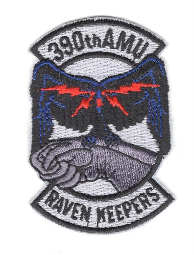 USAF Air Force Patch: 390th Aircraft Maintenance Unit, Crew Chief - 2 ...