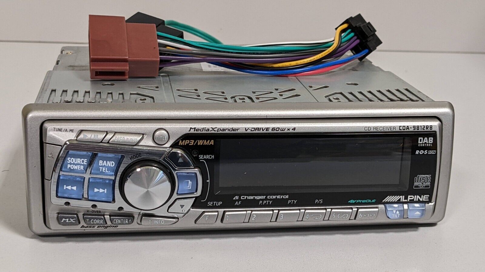 ALPINE CDA-9812RB Car CD MP3 Receiver MediaXpander V-Drive 4 X 60 WATT ...
