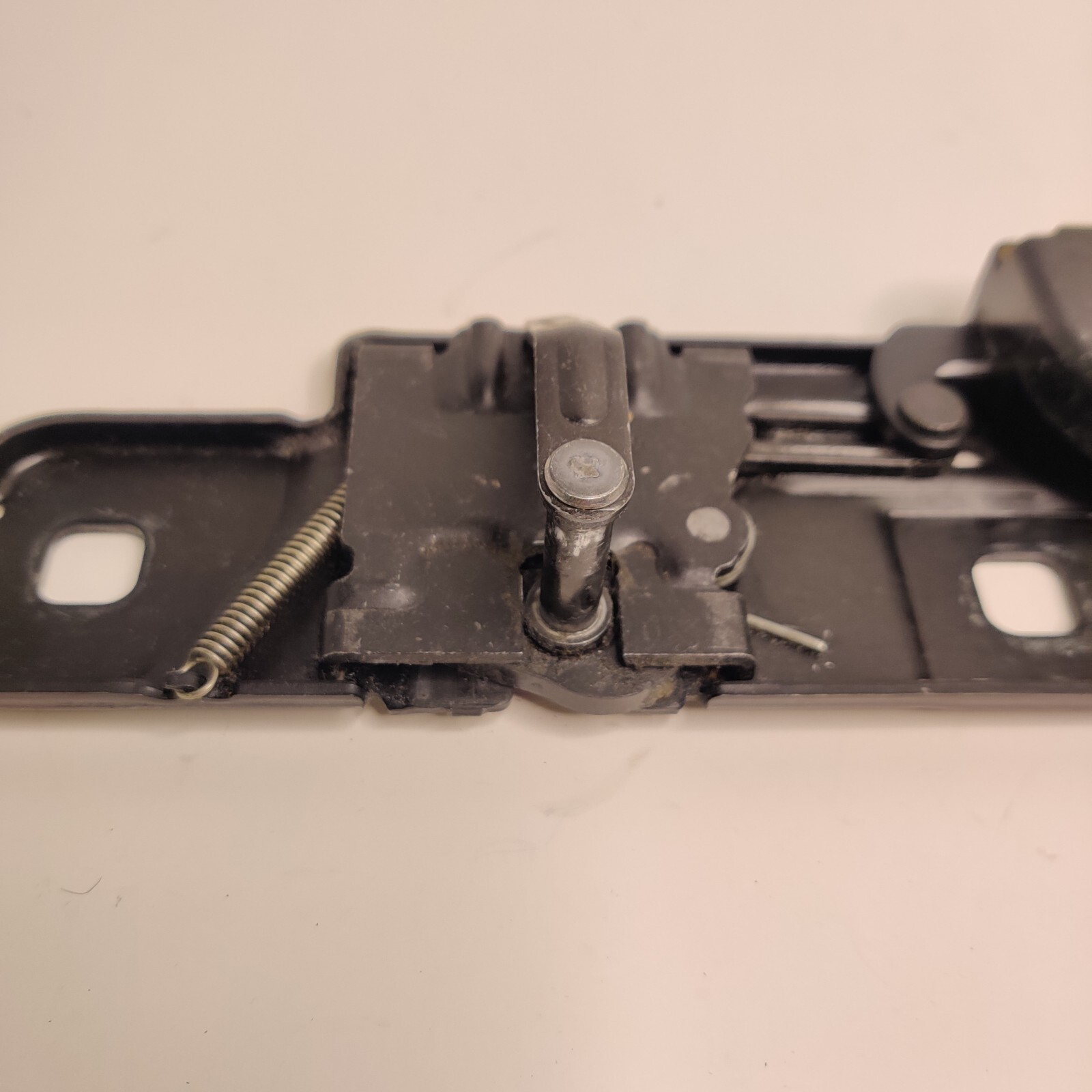 OEM 2006-2008 AUDI A6 QUATTRO - Trunk Latch Striker Plate / Motor ...