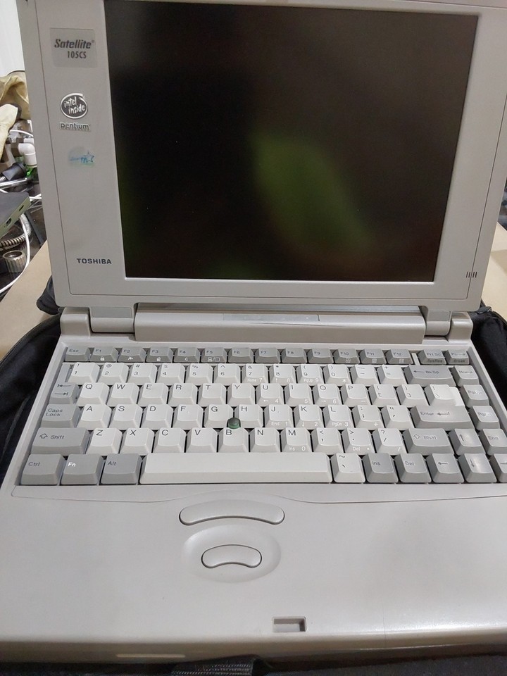 Vintage Toshiba Satellite 105CS Intel Pentium 24MB Ram Win 95 With ...