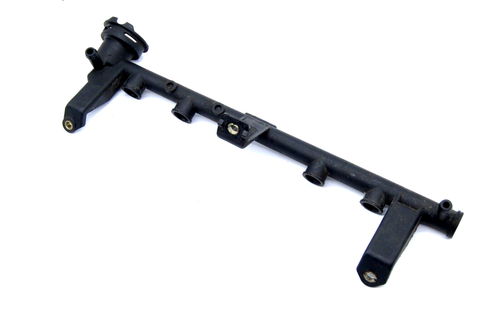 PETROL INJECTOR FUEL RAIL FOR PEUGEOT CITROEN C2 306 106 75 1.4 8v TU ...