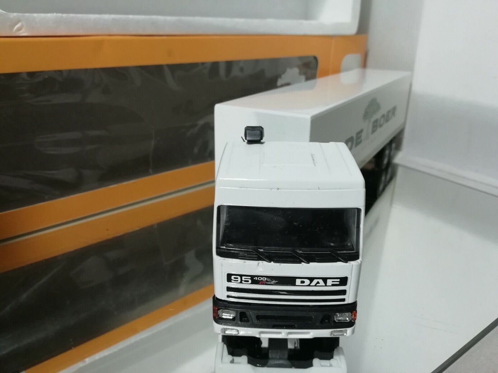 Lion Car Lion Toys Daf 95 400 ATI DE BOER Supermarchés En Blanc 1:50 En ...