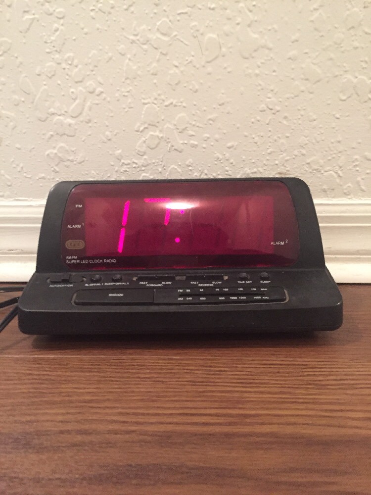 Vintage Alarm Clock Tozai ATC-9405D Big Display 1.8" Dual Alarm Radio ...