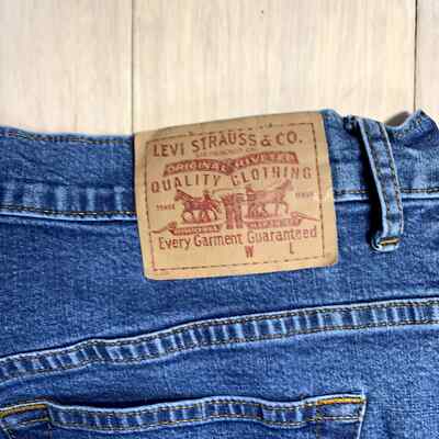 Vintage Levi's 505 LL-609 Relaxed Fit Straight Leg Denim Vintage Levi's 505 LL-609 Relaxed Fit Straight Leg Denim