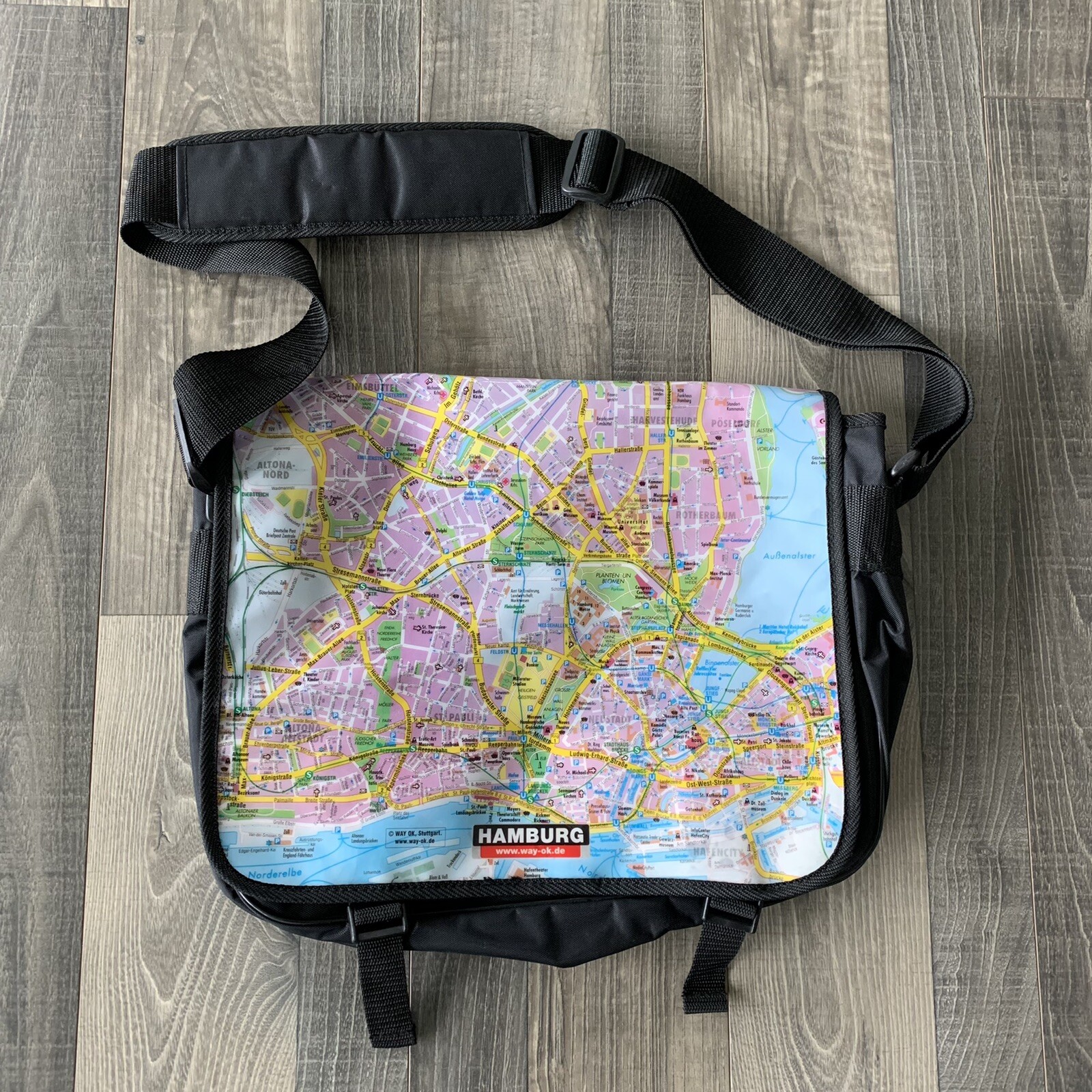 Hamburg Germany Map Messenger Bag 15" x 12" x 5' Nylo… - Gem